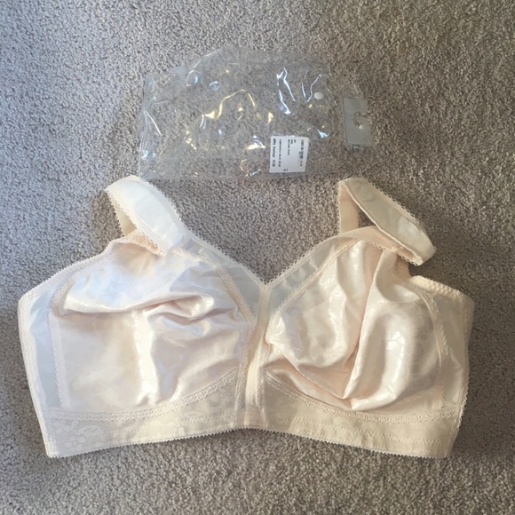 Playtex | Intimates & Sleepwear | Playtex 8 Hour Bra 4693 44d Shoulder ...